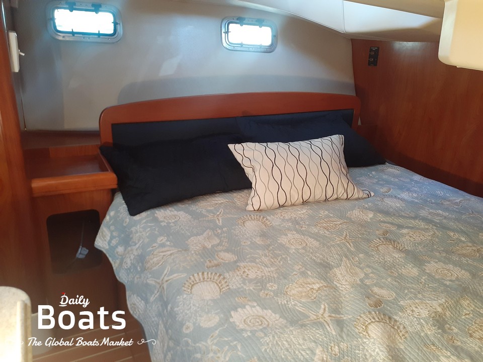 2011 Hunter 41 Deck Salon for sale. View price, photos and Buy 2011 ...