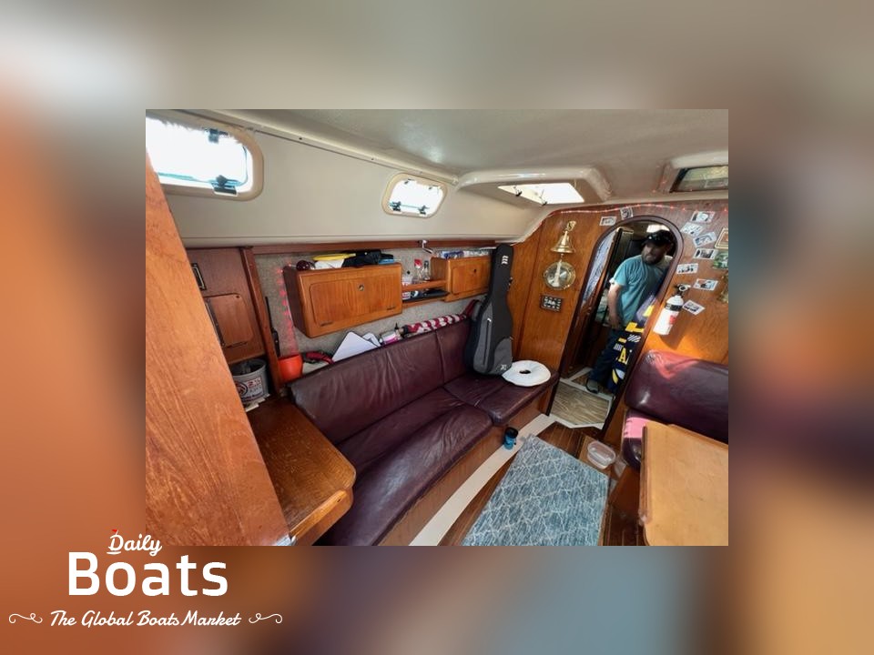 1988 Hunter 335 for sale. View price, photos and Buy 1988 Hunter 335 ...