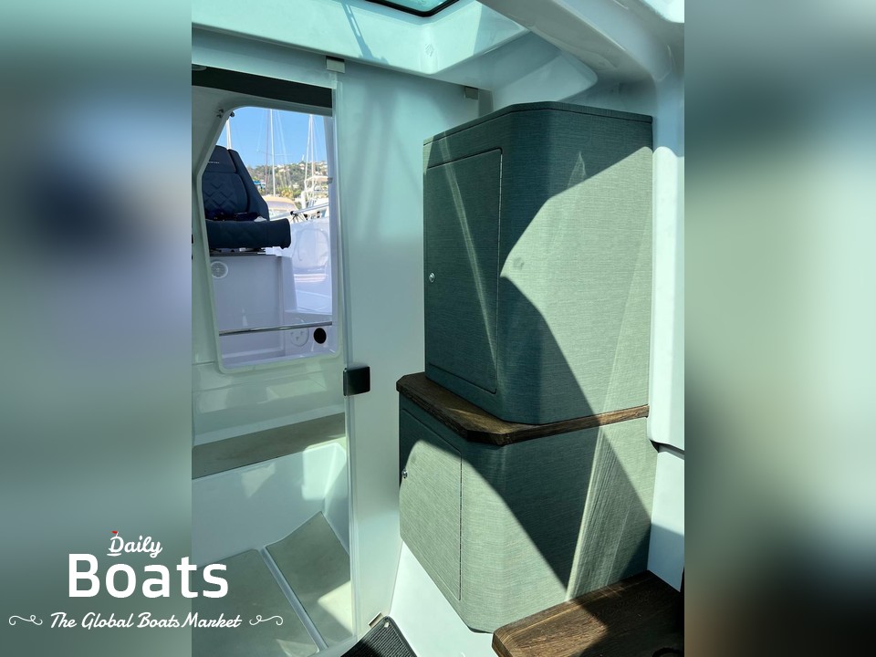 2020 Axopar 37 Sun Top for sale. View price, photos and Buy 2020 Axopar ...