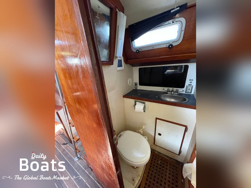 1981 Pearson 424 for sale. View price, photos and Buy 1981 Pearson 424 ...