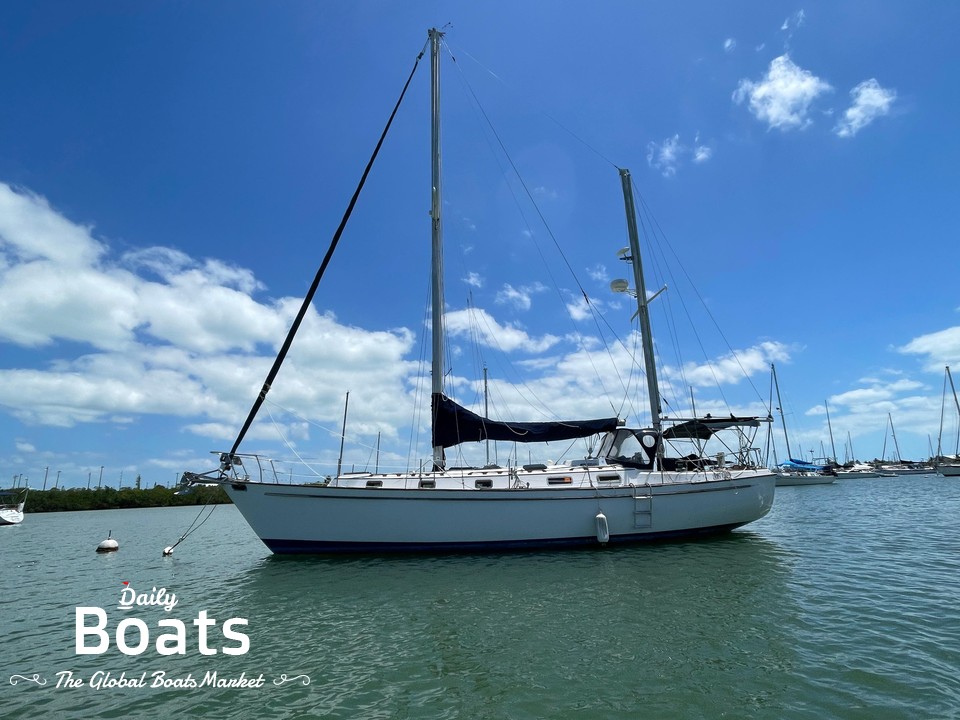1981 Pearson 424 for sale. View price, photos and Buy 1981 Pearson 424 ...