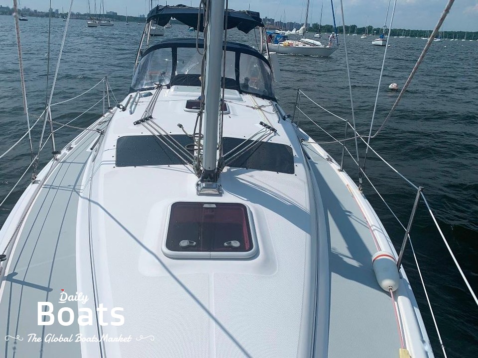 2005 Hunter 33 for sale. View price, photos and Buy 2005 Hunter 33 #489866