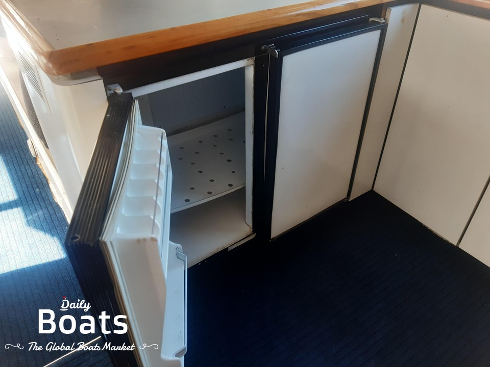 1991 Bayliner 4388 for sale. View price, photos and Buy 1991 Bayliner ...