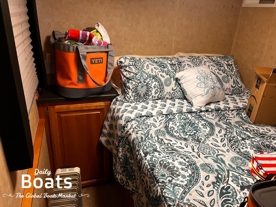 2007 Destination Yachts 55 House Boat for sale. View price, photos and ...