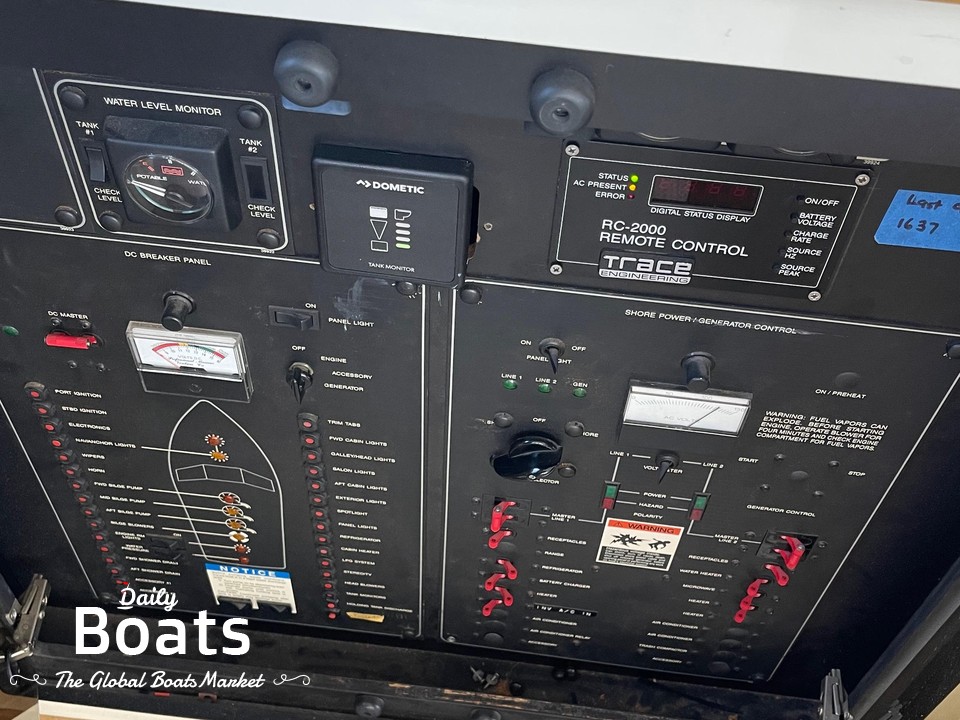 1994 Bayliner 3688 Mid Cabin Motoryacht for sale. View price, photos ...