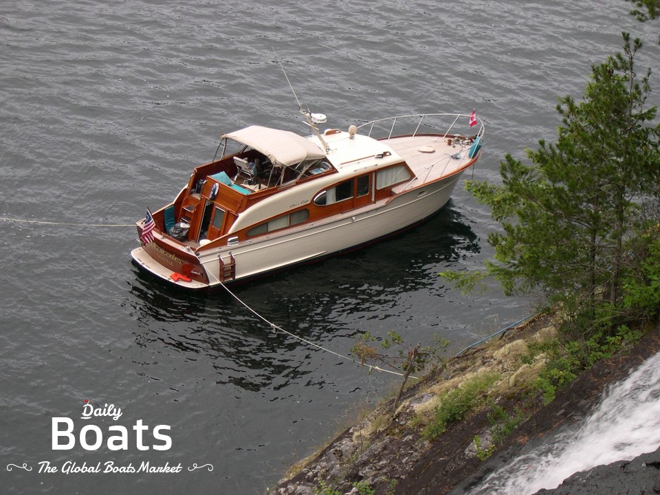 Chris-Craft commodore 42 for sale - Daily Boats