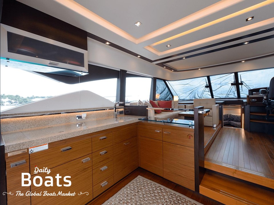 2015 Tiara Yachts 5000 Flybridge for sale. View price, photos and Buy ...