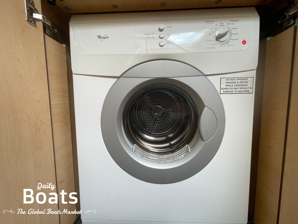 2007 Sea Ray 60 Sundancer for sale. View price, photos and Buy 2007 Sea ...