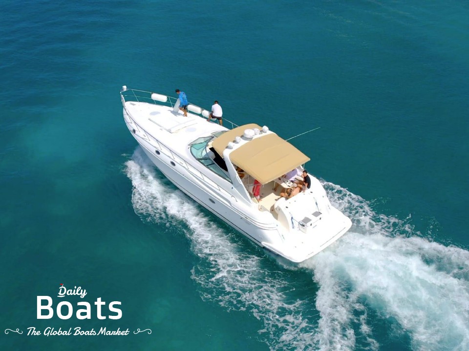 2002 Cruisers Yachts 4270 Express for sale. View price, photos and Buy ...