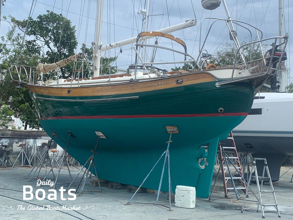 1981 Hans Christian 38T for sale. View price, photos and Buy 1981 Hans ...