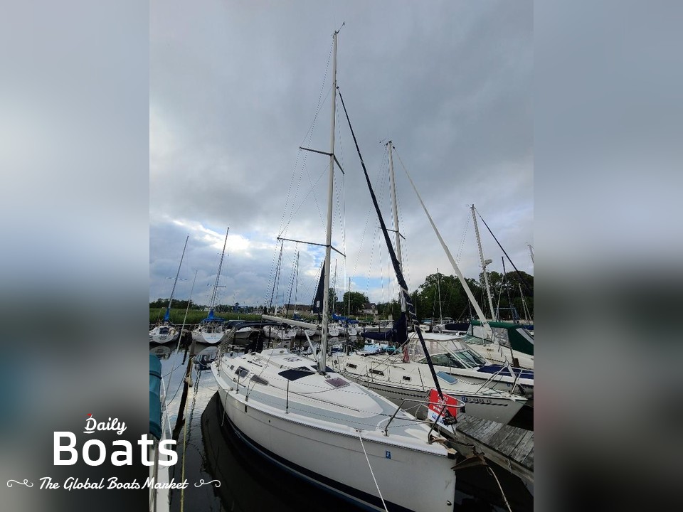 2005 Hunter 33 for sale. View price, photos and Buy 2005 Hunter 33 #491441