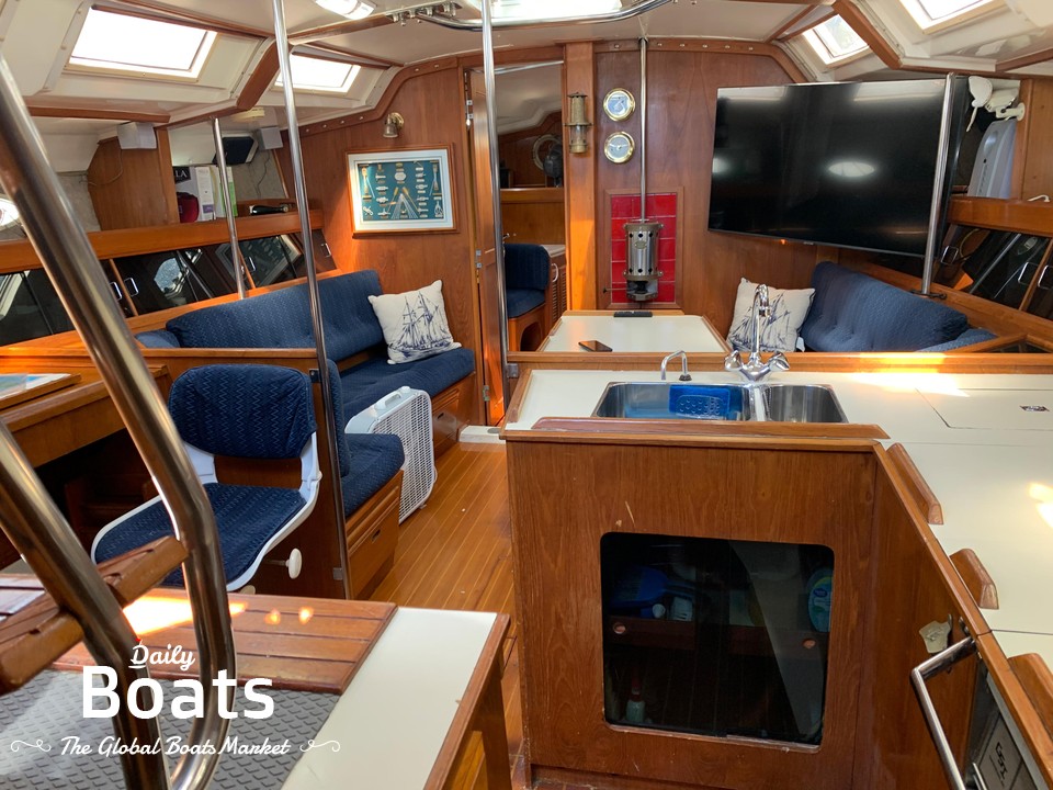 1987 Hunter 45 Legend for sale. View price, photos and Buy 1987 Hunter ...