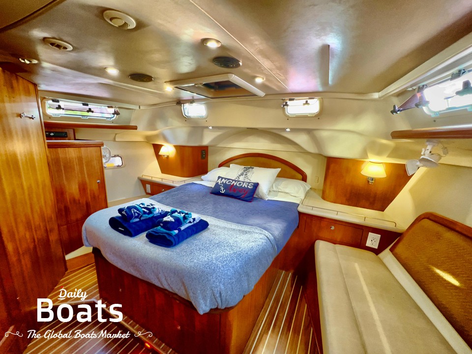 2006 Hunter 45 Center Cockpit for sale. View price, photos and Buy 2006 ...