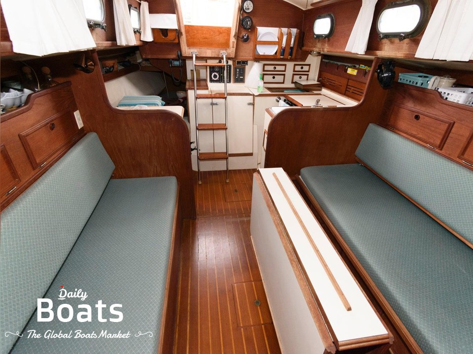 1981 Cape Dory 33 for sale. View price, photos and Buy 1981 Cape Dory 33 #492122