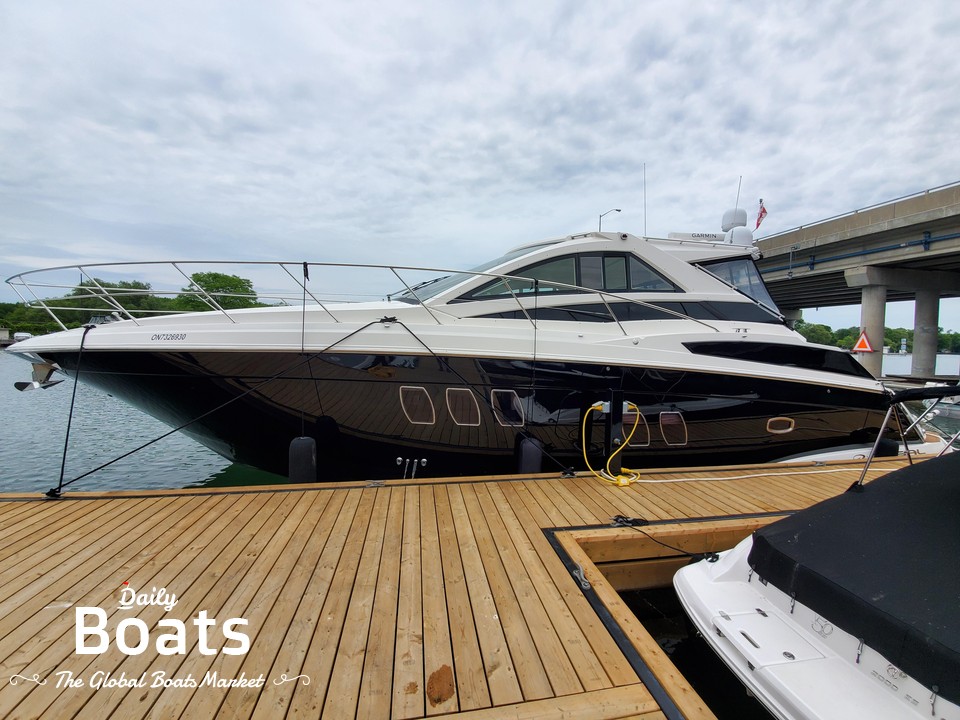 Yachts Regal 52 sport coupe for sale - Daily Boats