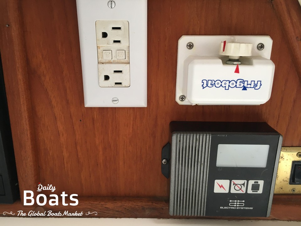 1995 Hinterhoeller Nonsuch 324 for sale. View price, photos and Buy ...