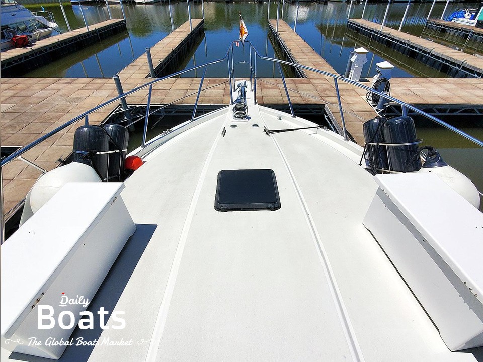 1990 Californian Cockpit Motor Yacht for sale. View price, photos and ...