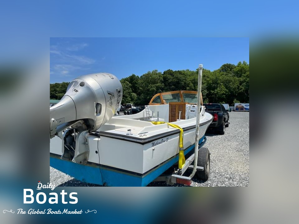 1999 Mathews Brothers 22 Classic Bay Cruiser Ob for sale. View price ...