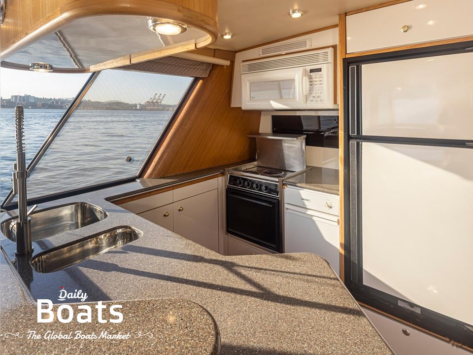 1998 Bayliner 4788 Pilot House Motoryacht for sale. View price, photos ...