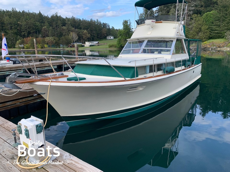 1969 Chris-Craft 38 Commander Flybridge for sale. View price, photos ...