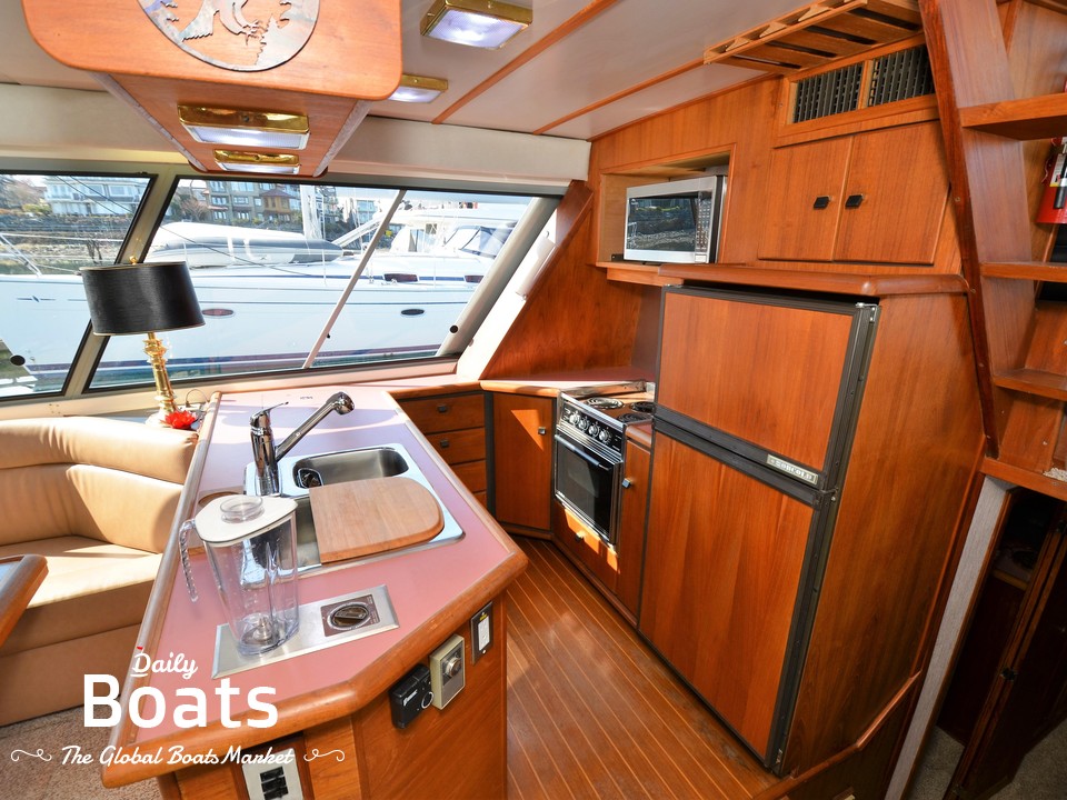 1987 Bayliner 4550. 4588 Motoryacht for sale. View price, photos and ...