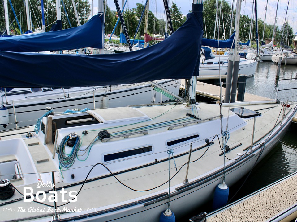 1983 J Boats J/35 for sale. View price, photos and Buy 1983 J Boats J ...