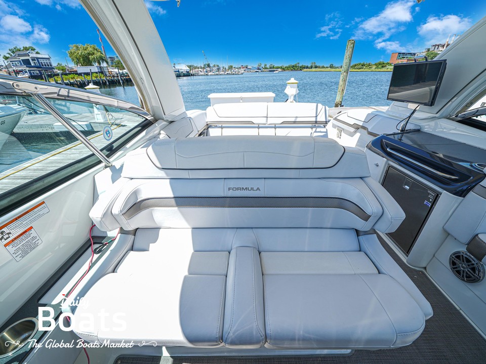 2020 Formula 350 Crossover Bowrider for sale. View price, photos and ...