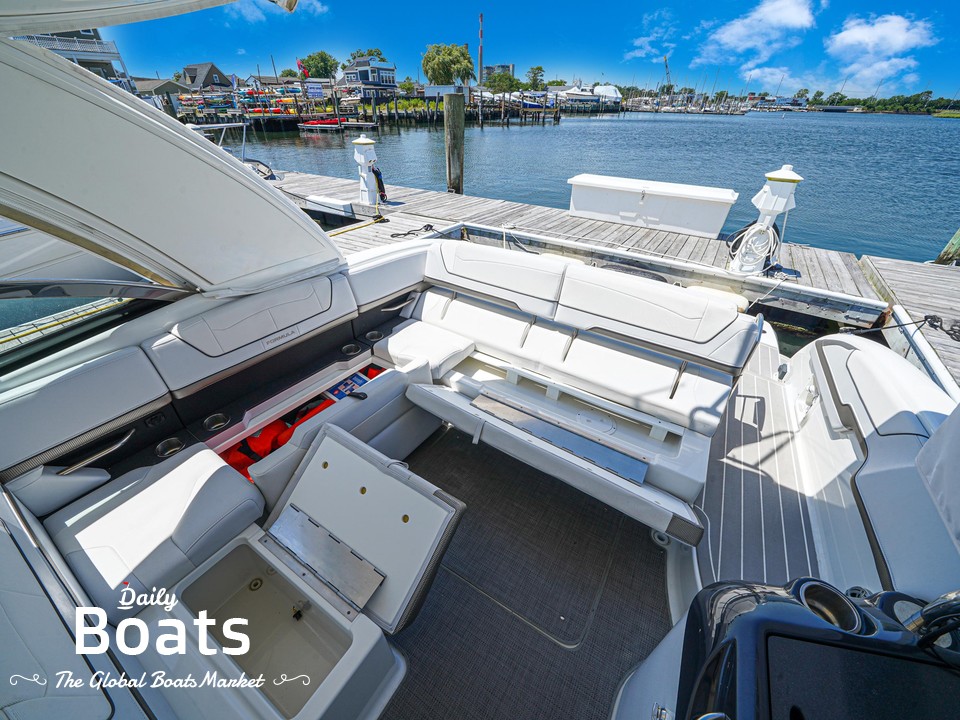 2020 Formula 350 Crossover Bowrider for sale. View price, photos and ...