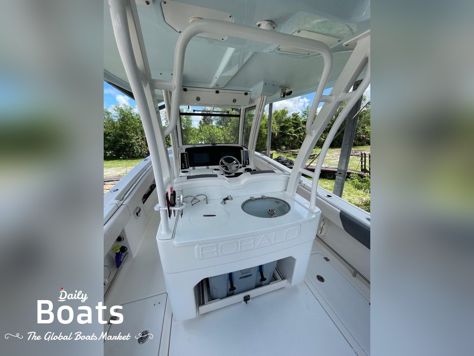 2017 Robalo 302 for sale. View price, photos and Buy 2017 Robalo 302 ...