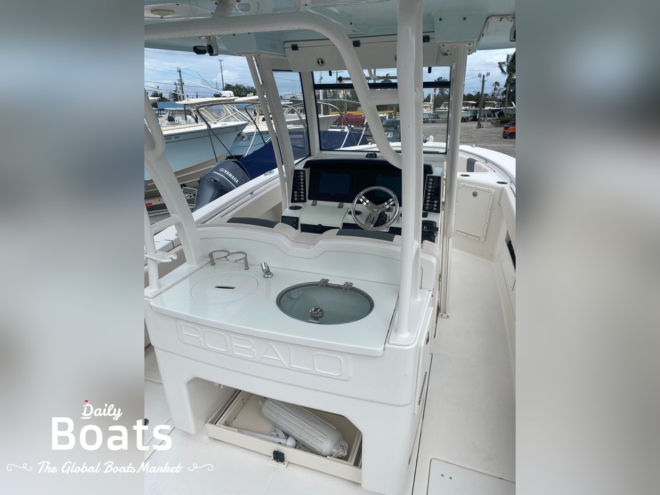2017 Robalo 302 for sale. View price, photos and Buy 2017 Robalo 302 ...