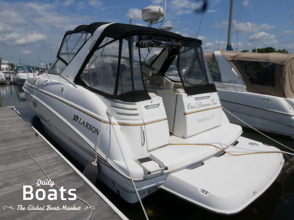 2004 Larson Cabrio 330 Mid Cabin for sale. View price, photos and Buy ...