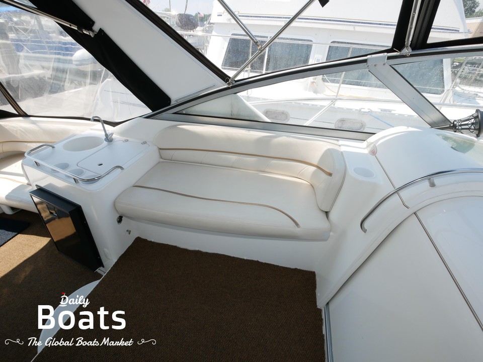 2004 Larson Cabrio 330 Mid Cabin for sale. View price, photos and Buy ...