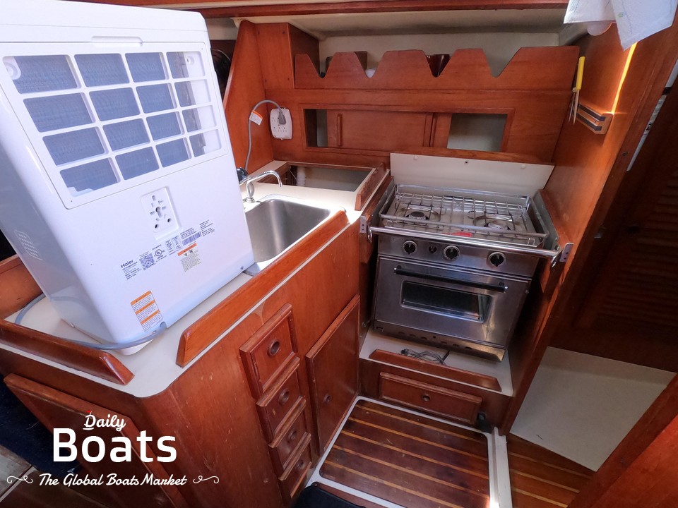 1987 Pearson 33-2 for sale. View price, photos and Buy 1987 Pearson 33 ...