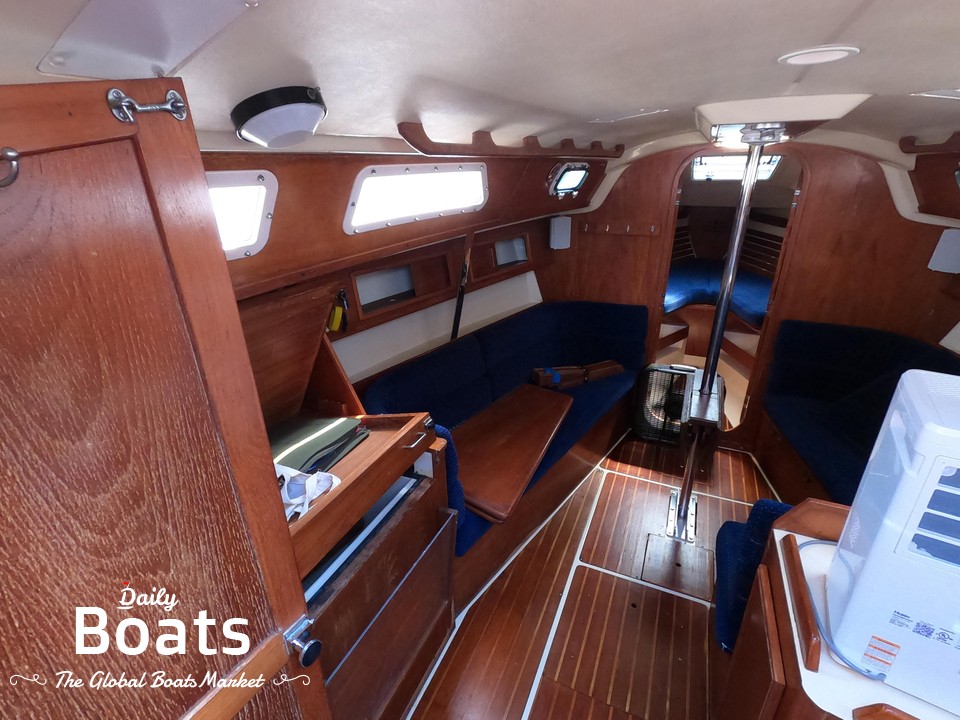 1987 Pearson 33-2 for sale. View price, photos and Buy 1987 Pearson 33 ...