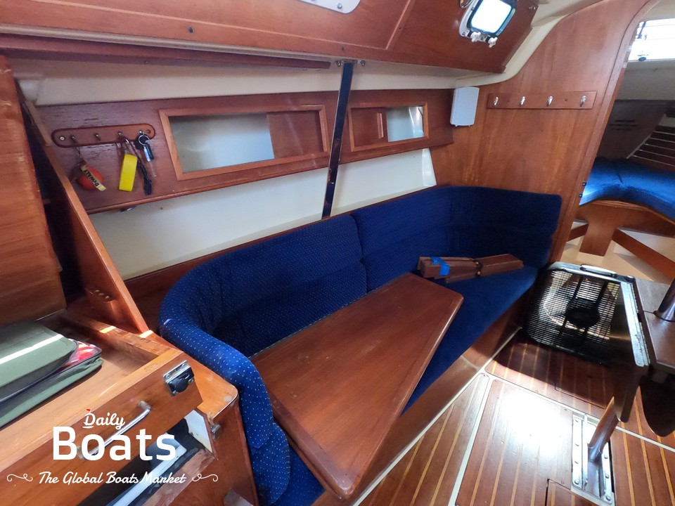 1987 Pearson 33-2 for sale. View price, photos and Buy 1987 Pearson 33 ...