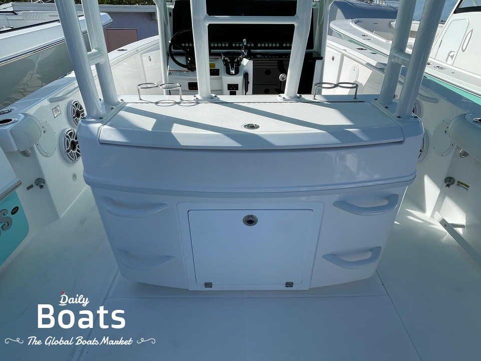 2023 Everglades 335Cc for sale. View price, photos and Buy 2023 ...