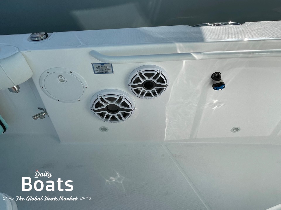 2023 Everglades 335Cc for sale. View price, photos and Buy 2023 ...