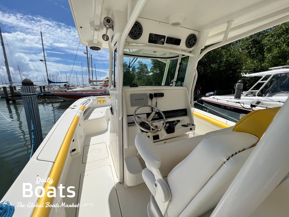 2017 World Cat 320 Cc for sale. View price, photos and Buy 2017 World ...