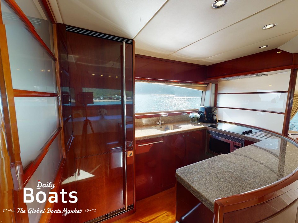 2006 Princess 67 Flybridge for sale. View price, photos and Buy 2006 ...