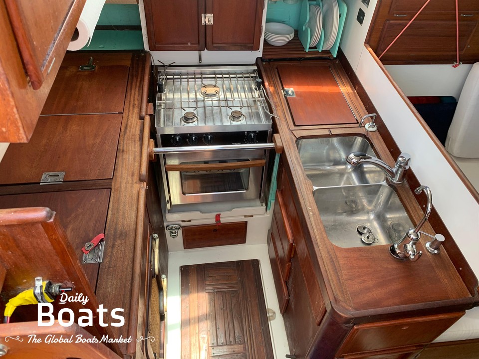 1975 Whitby 42 Center Cockpit for sale. View price, photos and Buy 1975 ...