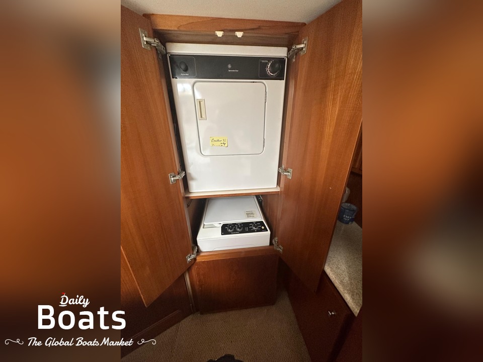 1999 Carver 456 Aft Cabin Motor Yacht for sale. View price, photos and ...