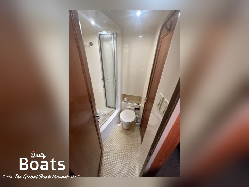 1999 Carver 456 Aft Cabin Motor Yacht for sale. View price, photos and ...