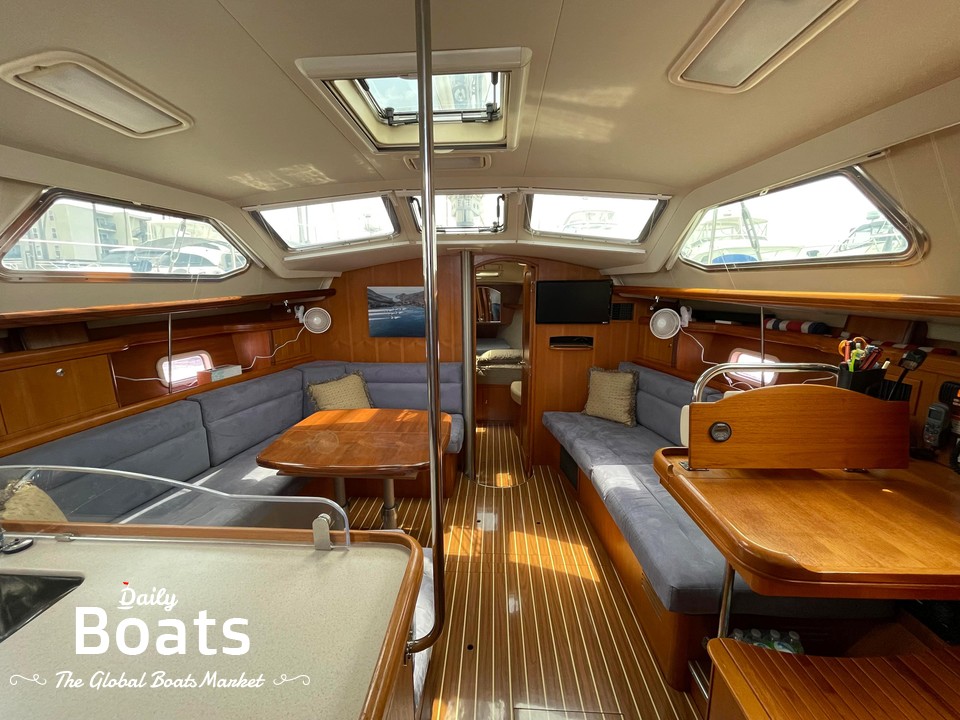 2007 Hunter 44 Deck Salon for sale. View price, photos and Buy 2007 ...