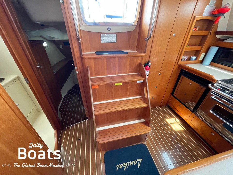 2007 Hunter 44 Deck Salon for sale. View price, photos and Buy 2007 ...