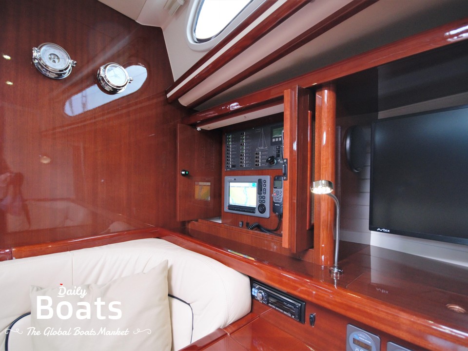 2009 Moody 45 Classic for sale. View price, photos and Buy 2009 Moody ...