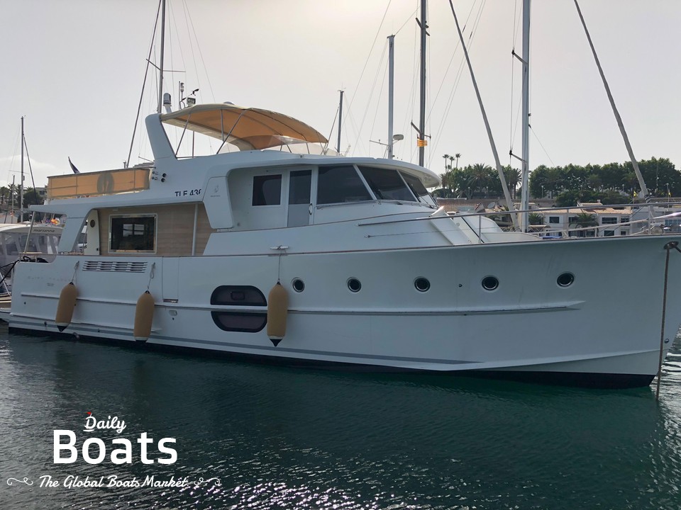 2011 Beneteau Swift Trawler 52 for sale. View price, photos and Buy ...