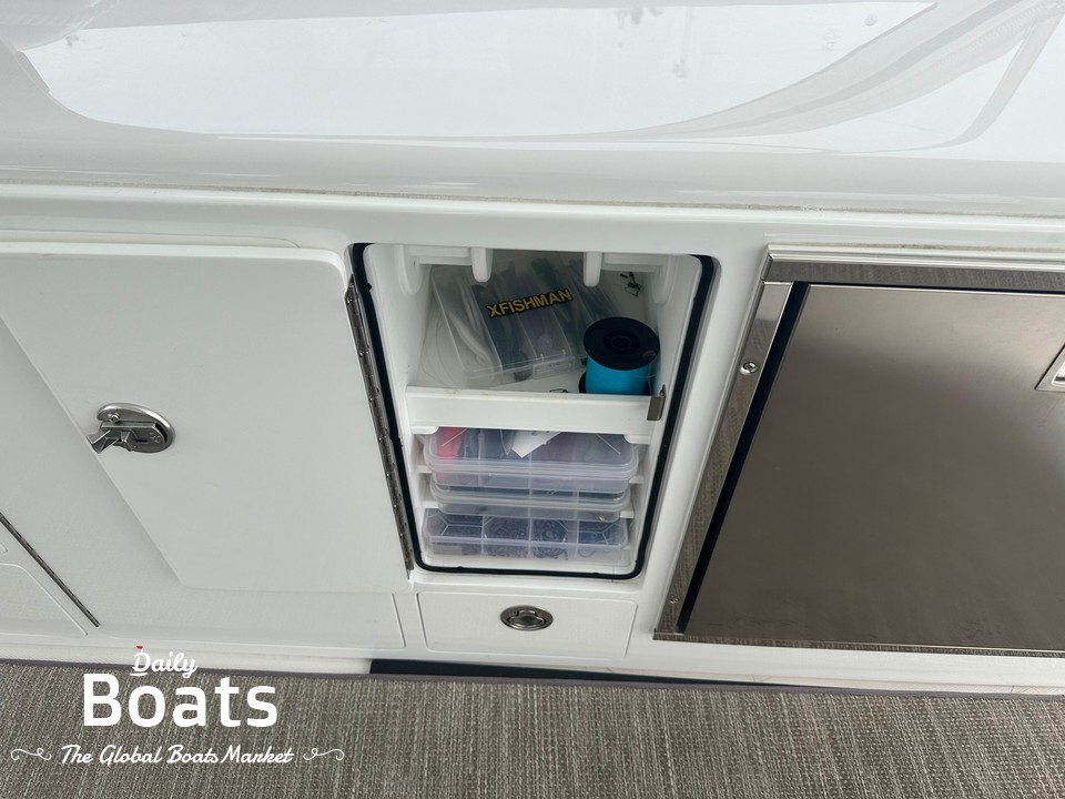 2020 Cabo 41 Express for sale. View price, photos and Buy 2020 Cabo 41 ...