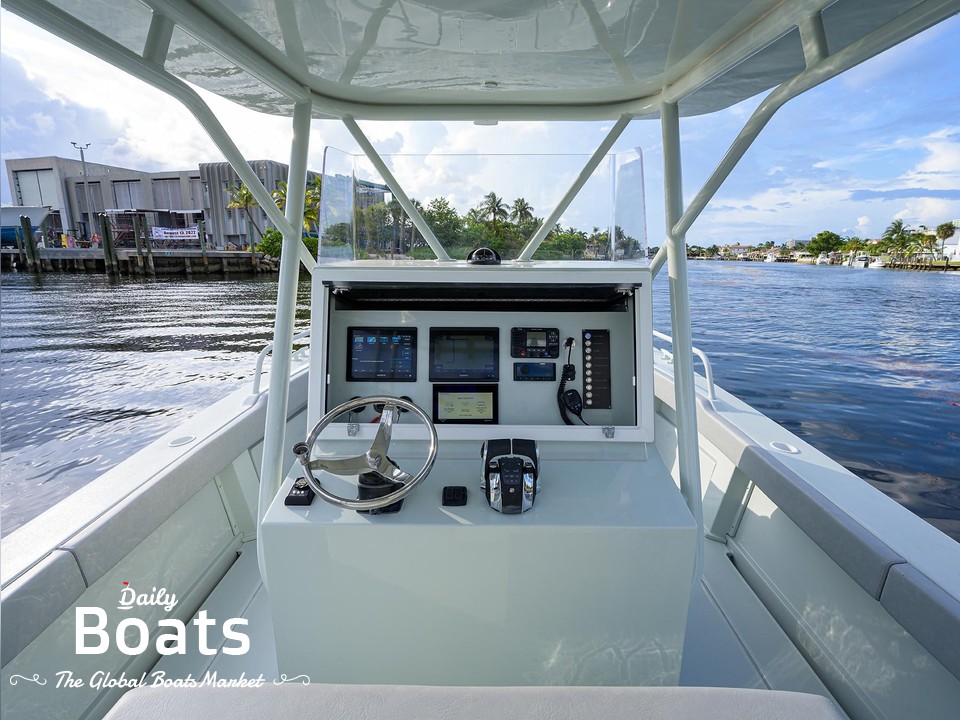 2004 Boston Whaler Guardian 27 for sale. View price, photos and Buy ...