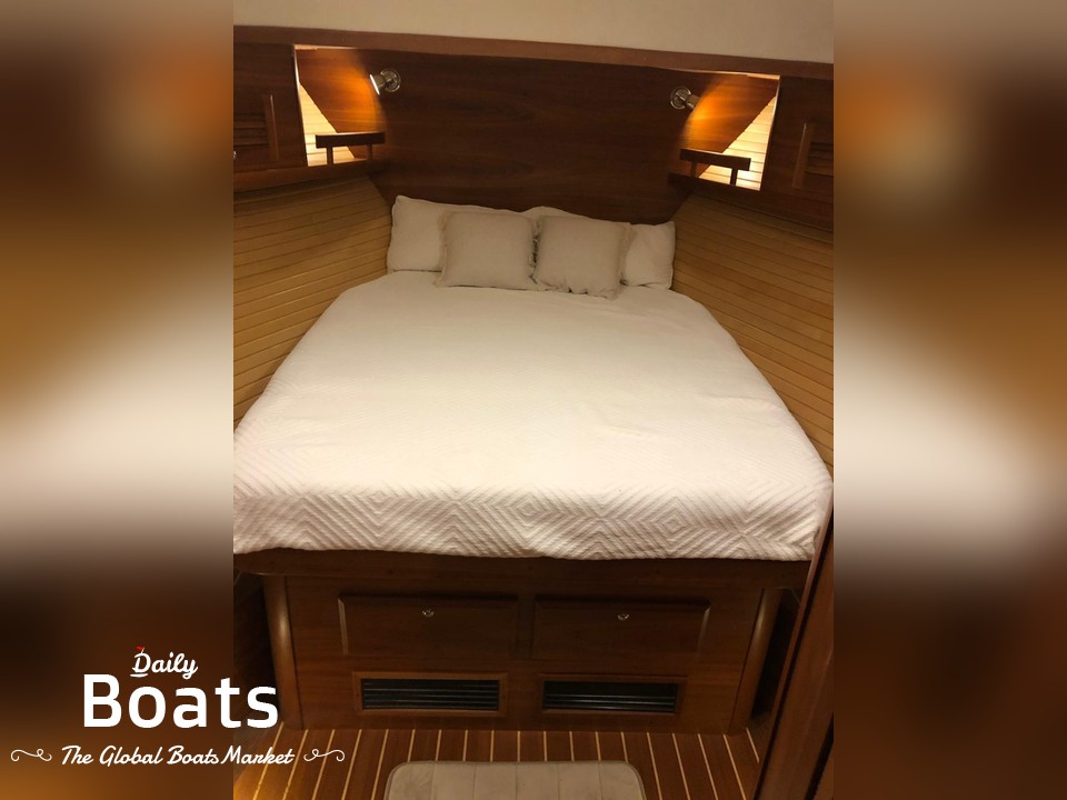 2007 Sabre Craft 38 Hard Top Express for sale. View price, photos and ...