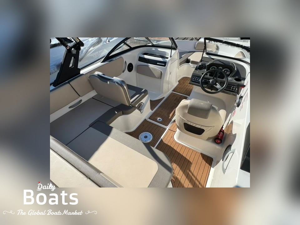 2018 Bayliner Vr5 Bowrider for sale. View price, photos and Buy 2018 ...